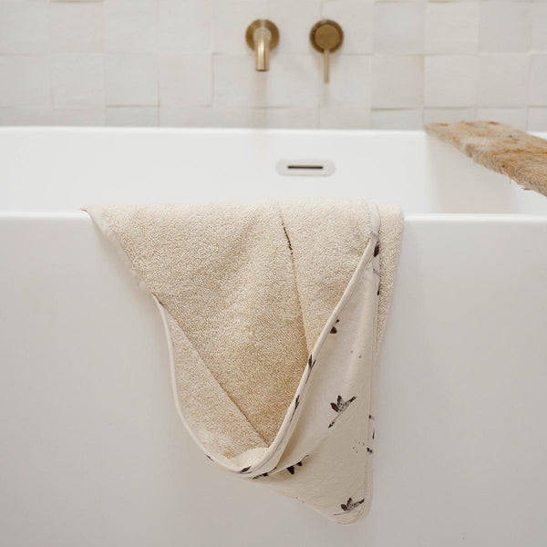 Colette Bath Cape Goose Natural Rose in April